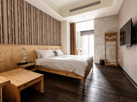 Tree House - Anping District