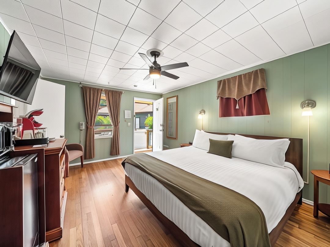 Cedarwood Inn - Hendersonville, NC