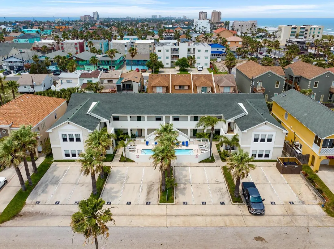 Stylish Design And Pool - Charming Coastal Retreat - Port Isabel, TX