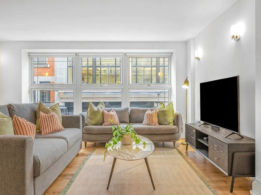 Luxury 1-bed In Soho, Moments From Oxford St - London