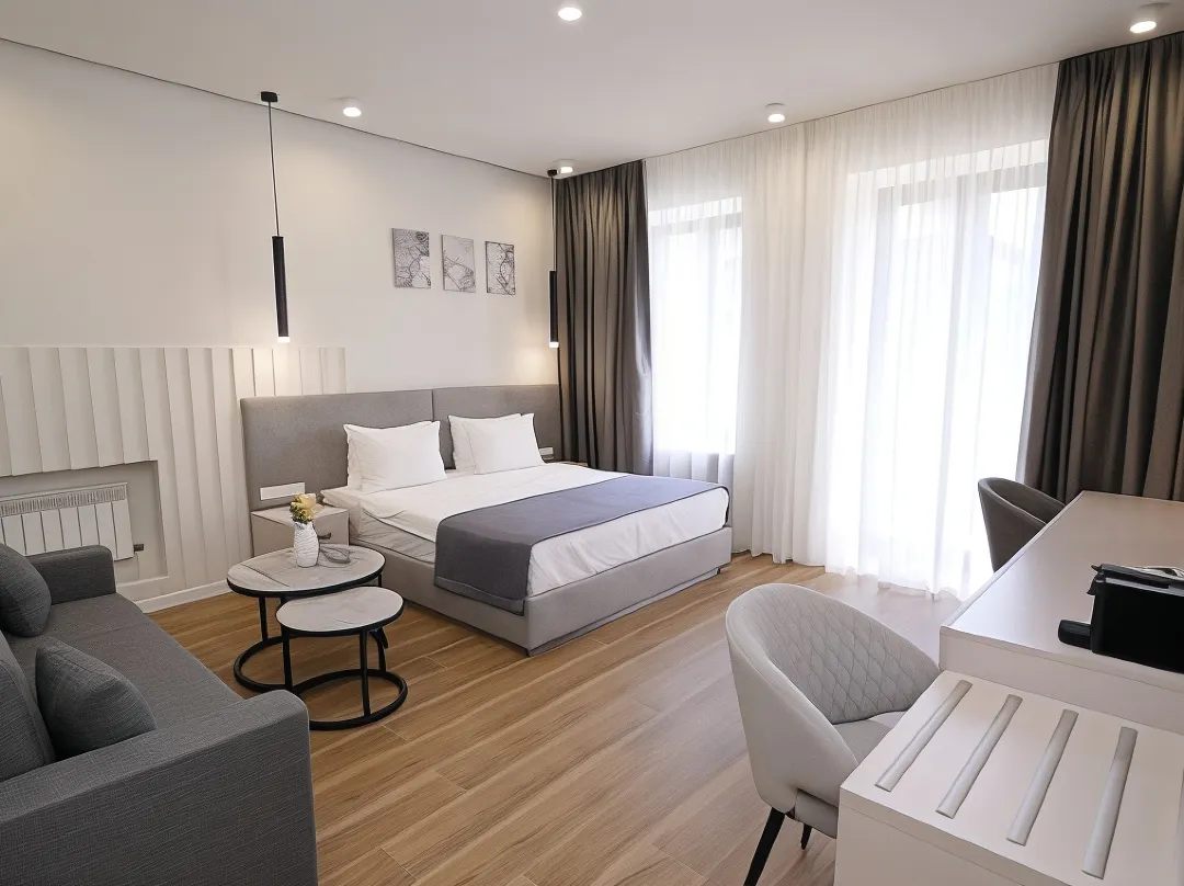 Ser In Hotel - Erivan