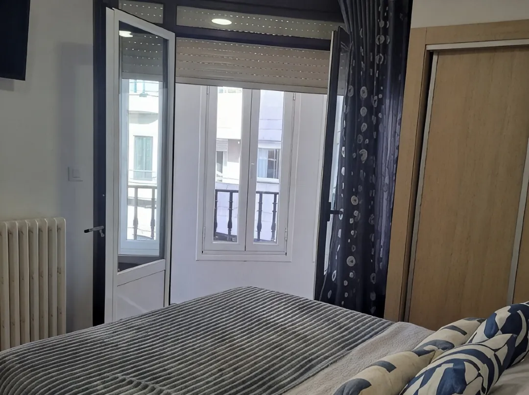 New J&j Hostel - Ourense