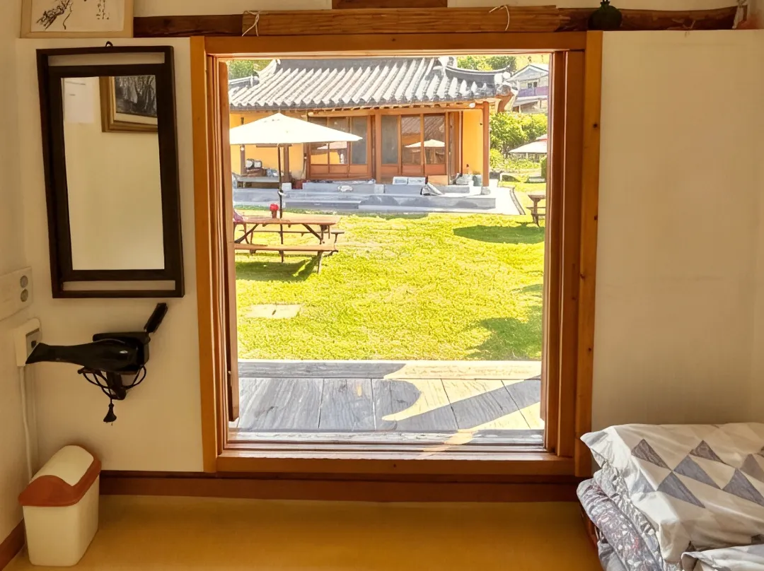 Sanencheong Namsayedamchon Yedam Hanok Stay - Namhae-gun