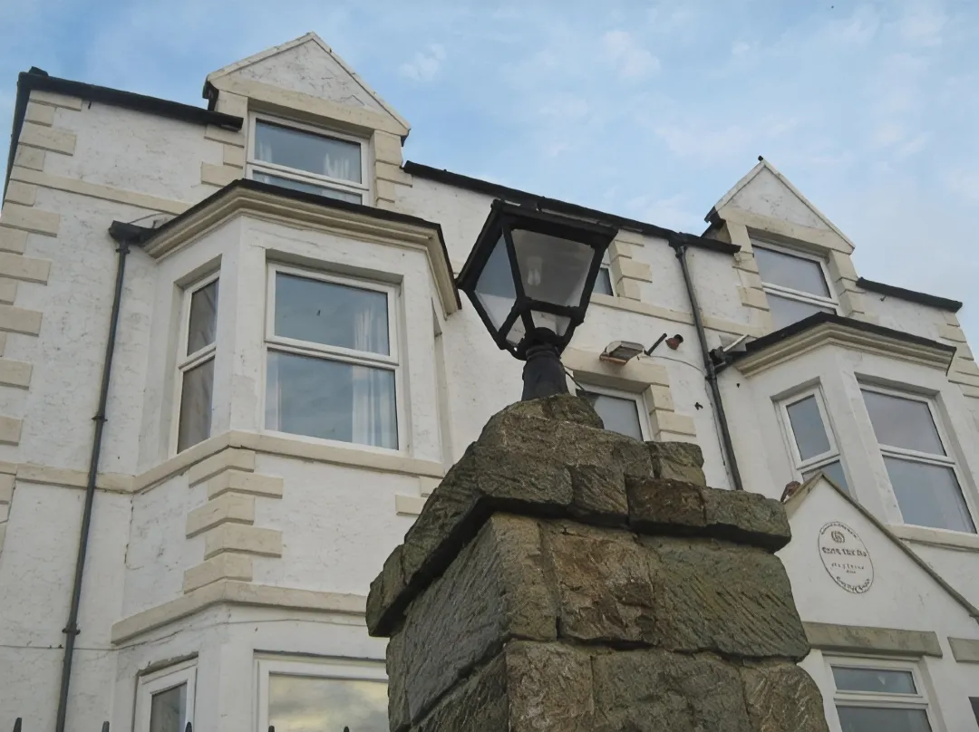 The Captain Cook Inn - Staithes