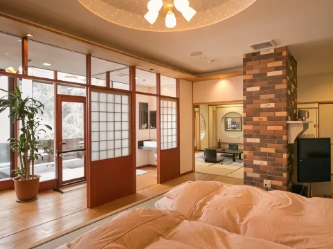 Kanazawa Yuwaku Onsen Yunode Ryokan - 白山市