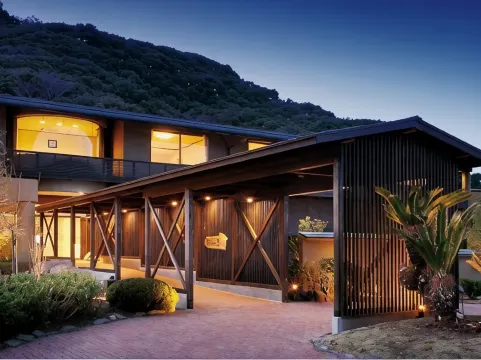 Ryokusuitei Katsuura Bekkan Suika - Katsuura