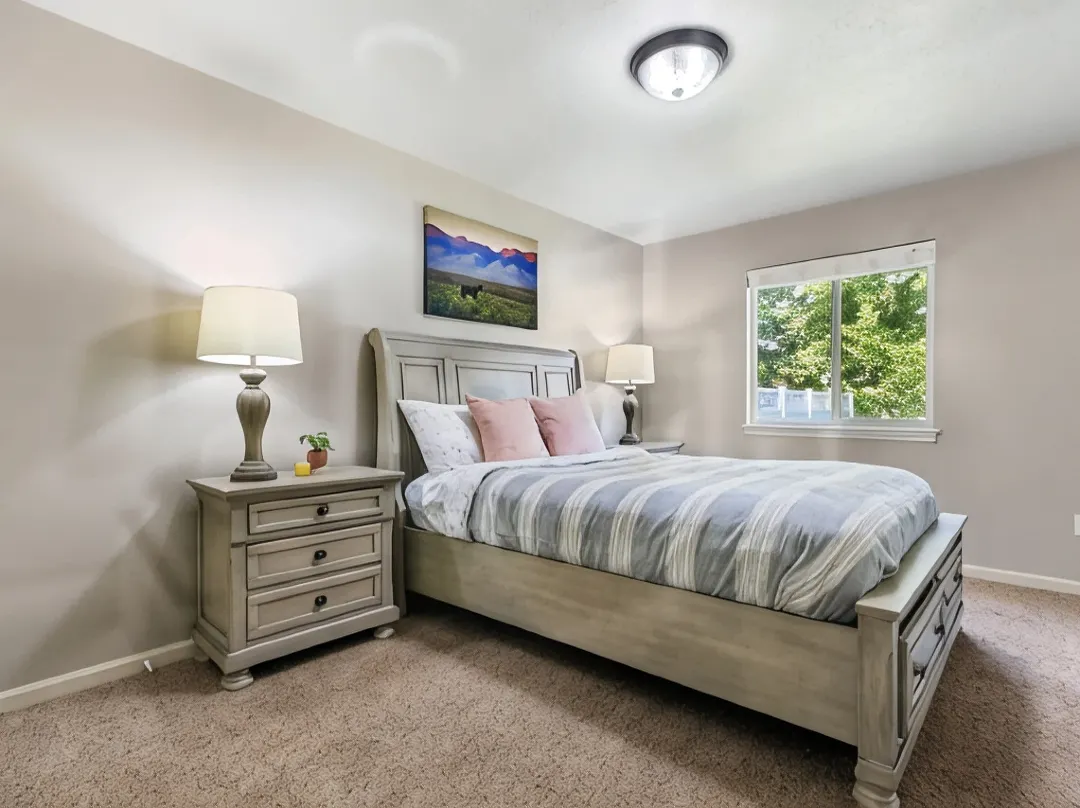 Family Home -Desirable Neighborhood W/ Pool Access - Meridian, ID