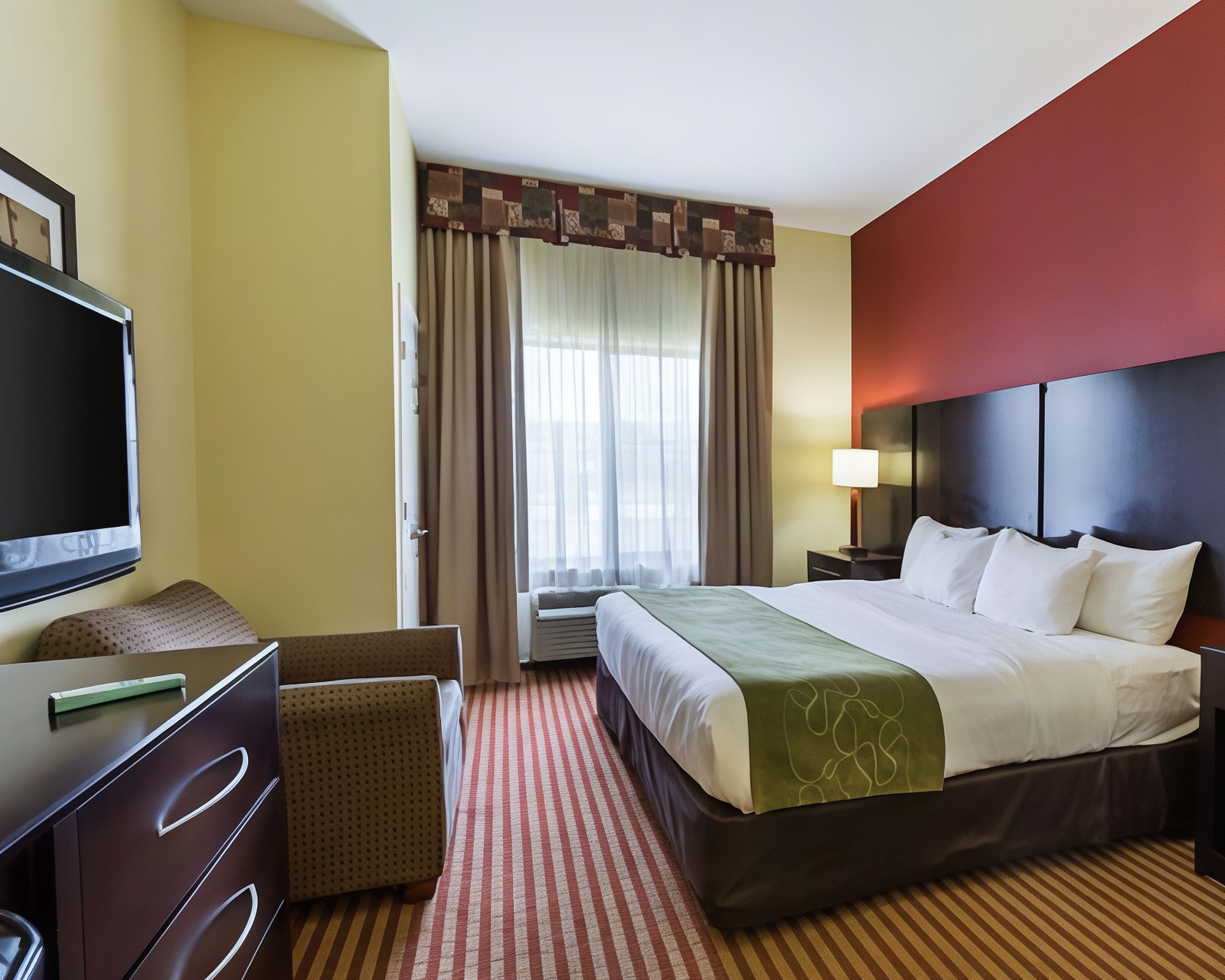 Days Inn & Suites by Wyndham Houston / West Energy Corridor Reviews ...