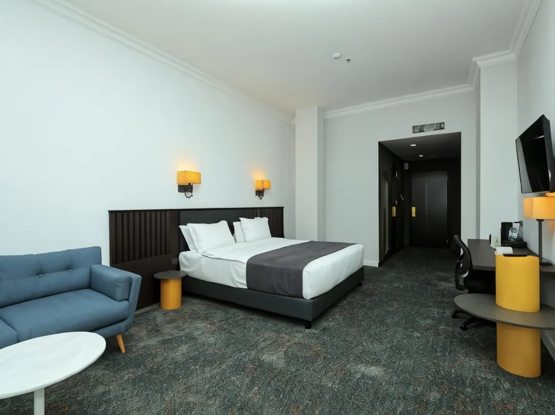 Pine Astoria Hotel - Tbilisi
