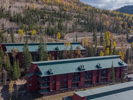 Ski-in Access And Cozy Retreat - Charming Mountain Haven - Brian Head, UT