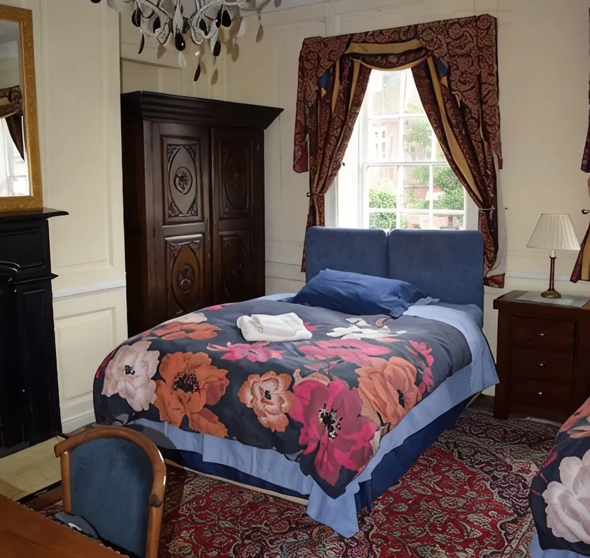 Harmondsworth Hall - Berkshire