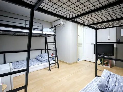 Gunsan Dashwim Guesthouse - Gwangju