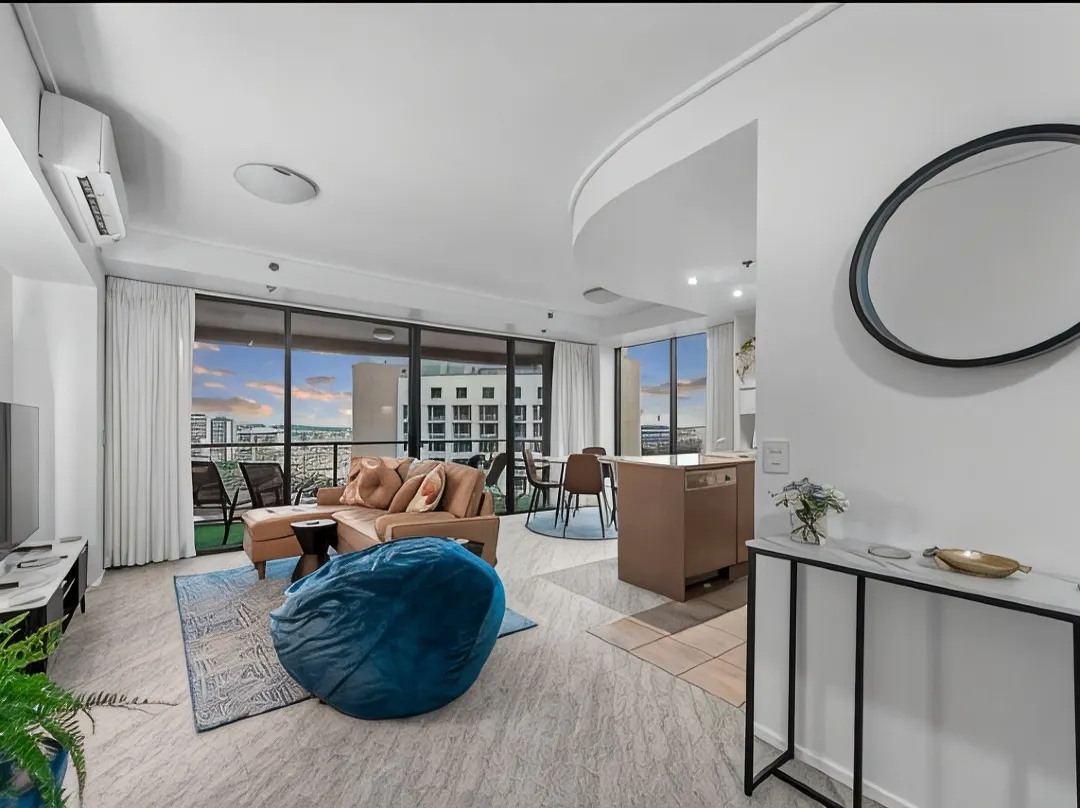 A Touch Of Class! 2bed/2bath/1car/balcony/views- Cbd - Brisbane