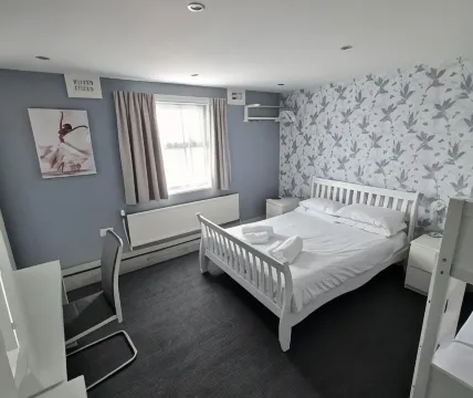 Queens Plaza Hotel - Blackpool