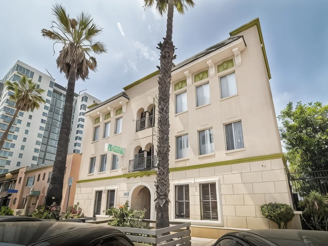 Lumea By The Sea - Long Beach, CA