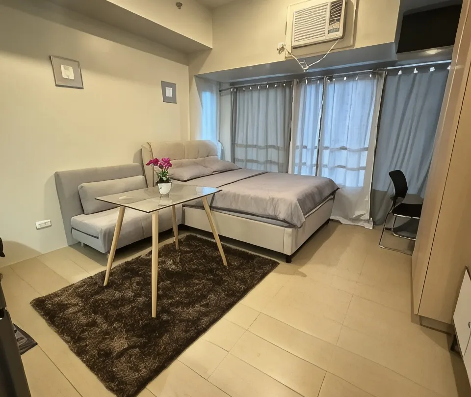 Ej's Staycation 4th F With 200mbps Wi-fi And Netflix - Quezon City