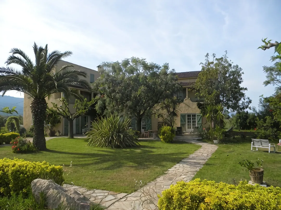 Auberge Les Oliviers - Corsica