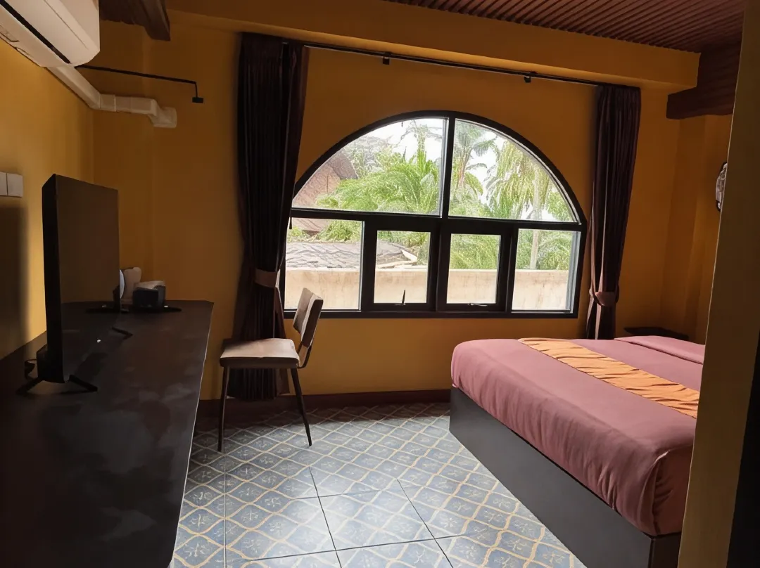 Phoenix Room - Pathio District