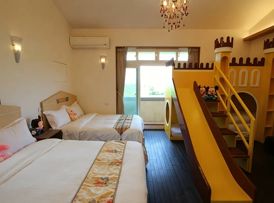 Happy Nest Parent-child Slide Castle Yilan - Yilan County