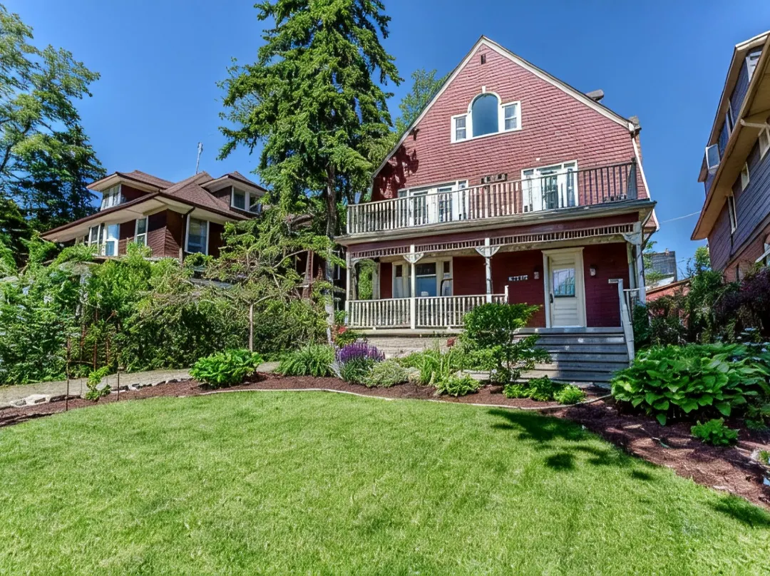 Redwood Bed And Breakfast - Niagara Falls