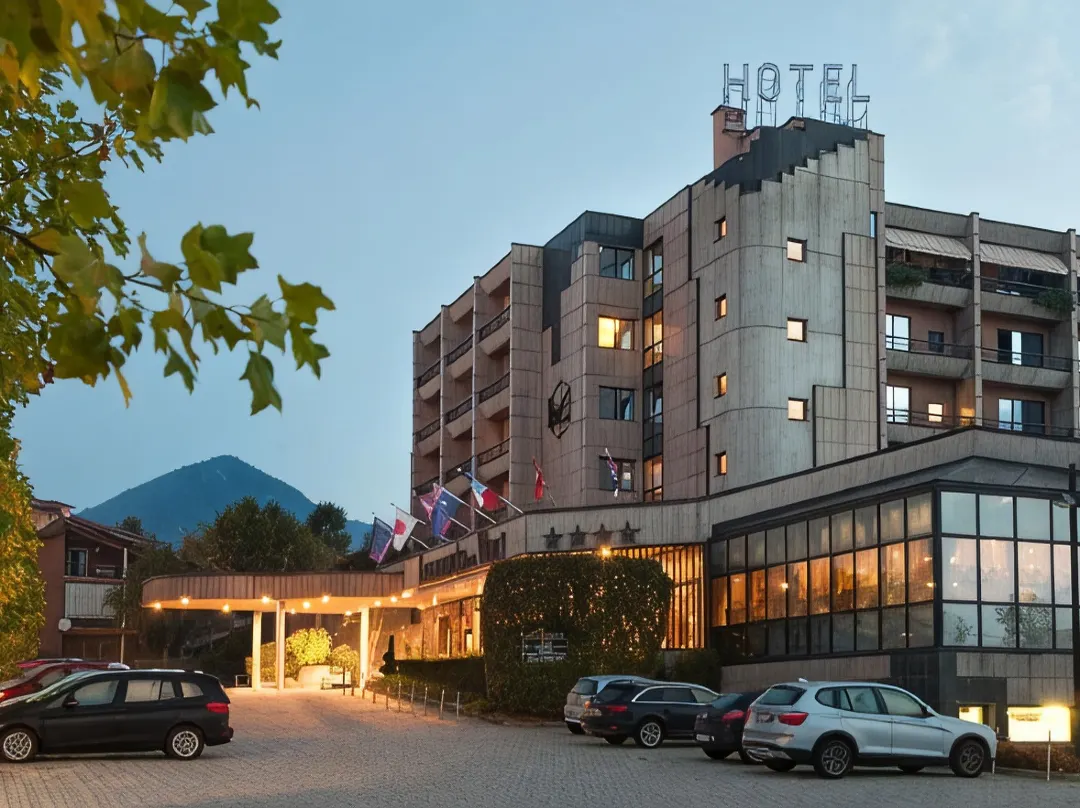 Hotel Leonardo Da Vinci - Lake Como