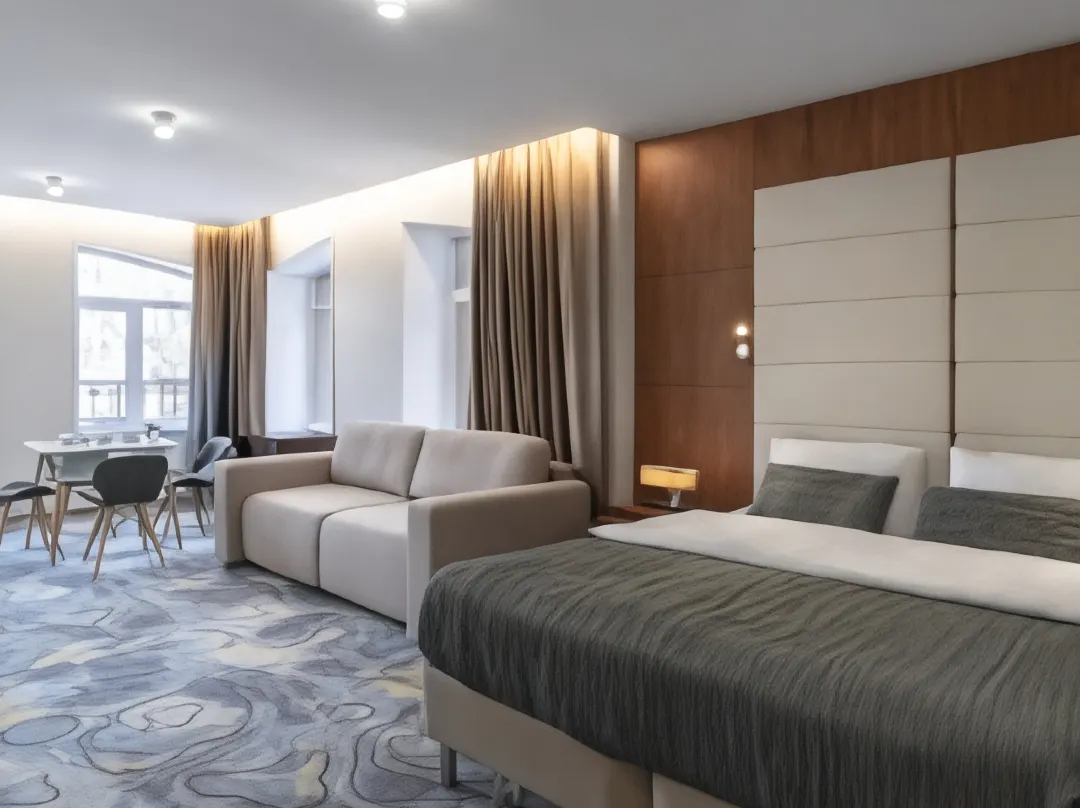 V Hotel&rooftop Lounge Hotel - Владивосток