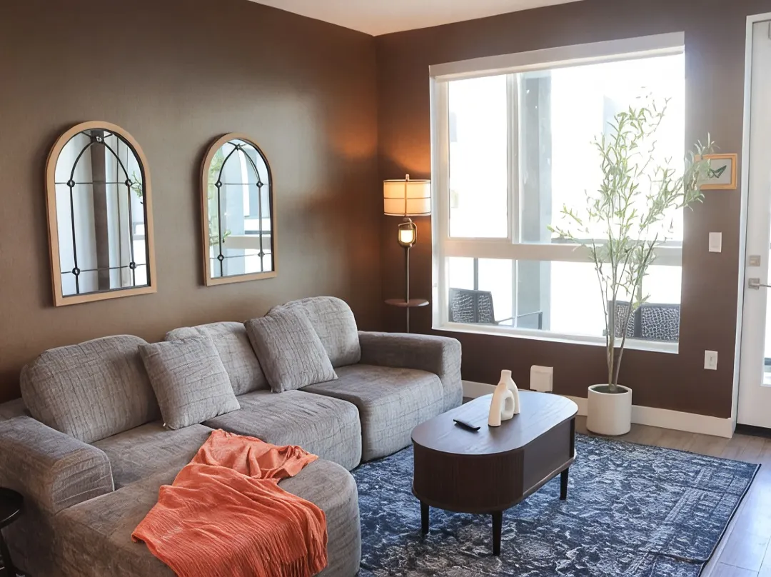 Resort-style W/pool, Gym&parking Near Disneyland - Irvine, CA