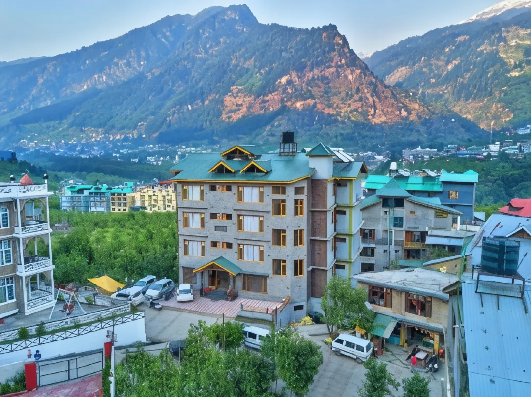 Hotel Swastik Grand - Manali