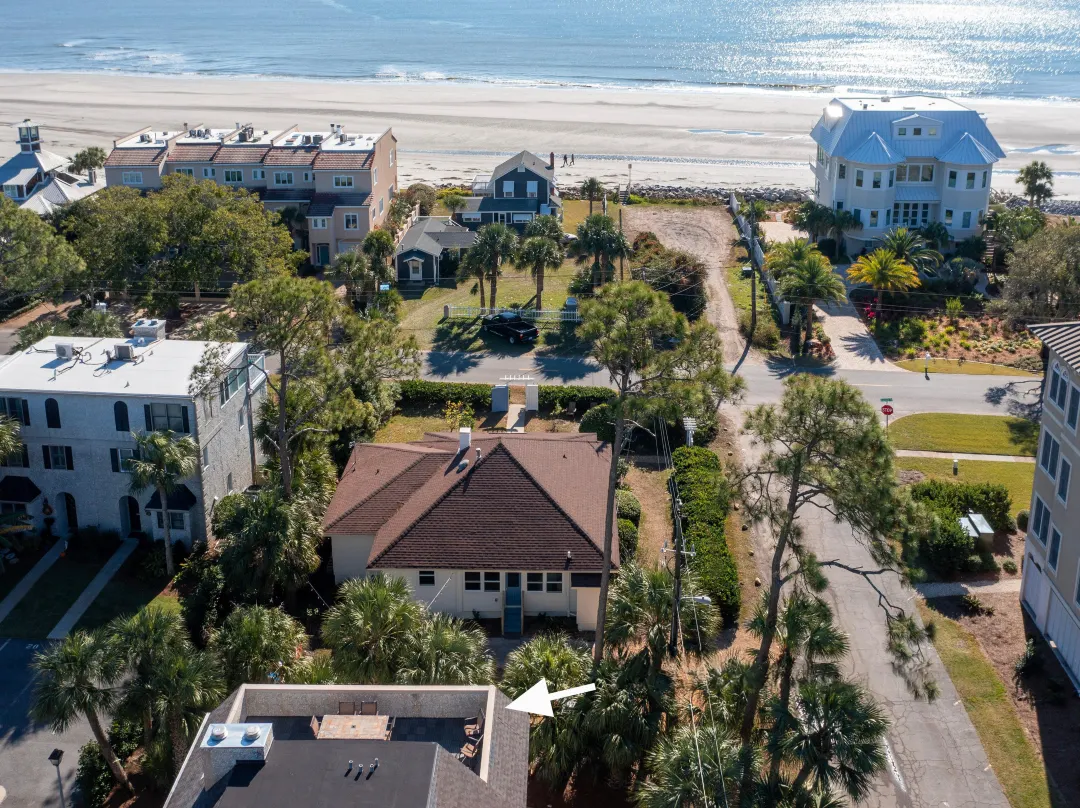 Roof Top Deck And Stunning Ocean Views - Charming Coastal Getaway - St. Simons Island, GA