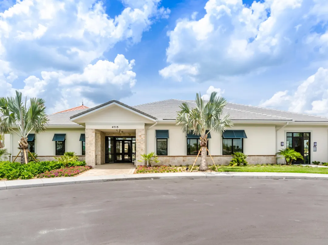 Epic Water Slide, Pool, Foosball, And Spacious Kitchen - Stylish Oasis - Kissimmee