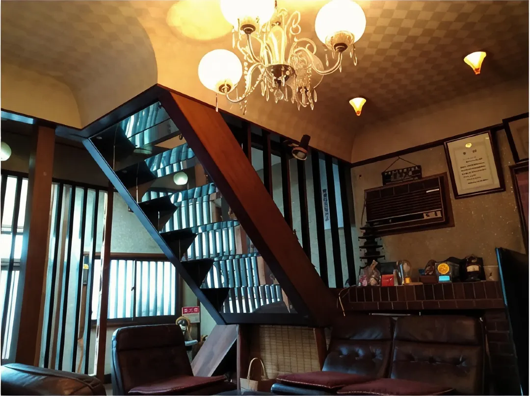 Kuzunoha Ryokan - Osaka, Japan