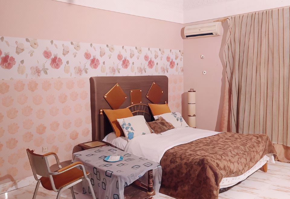 Hotel Raha - SuiteTrails