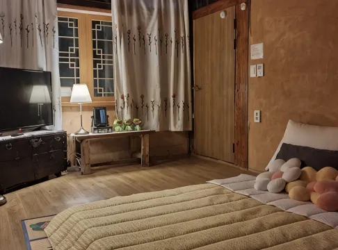 Gwangju Jangmiok Hanok Pension - 光州