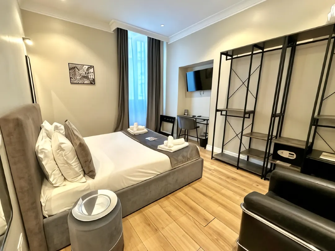 Ad Suites Tritone - Rome