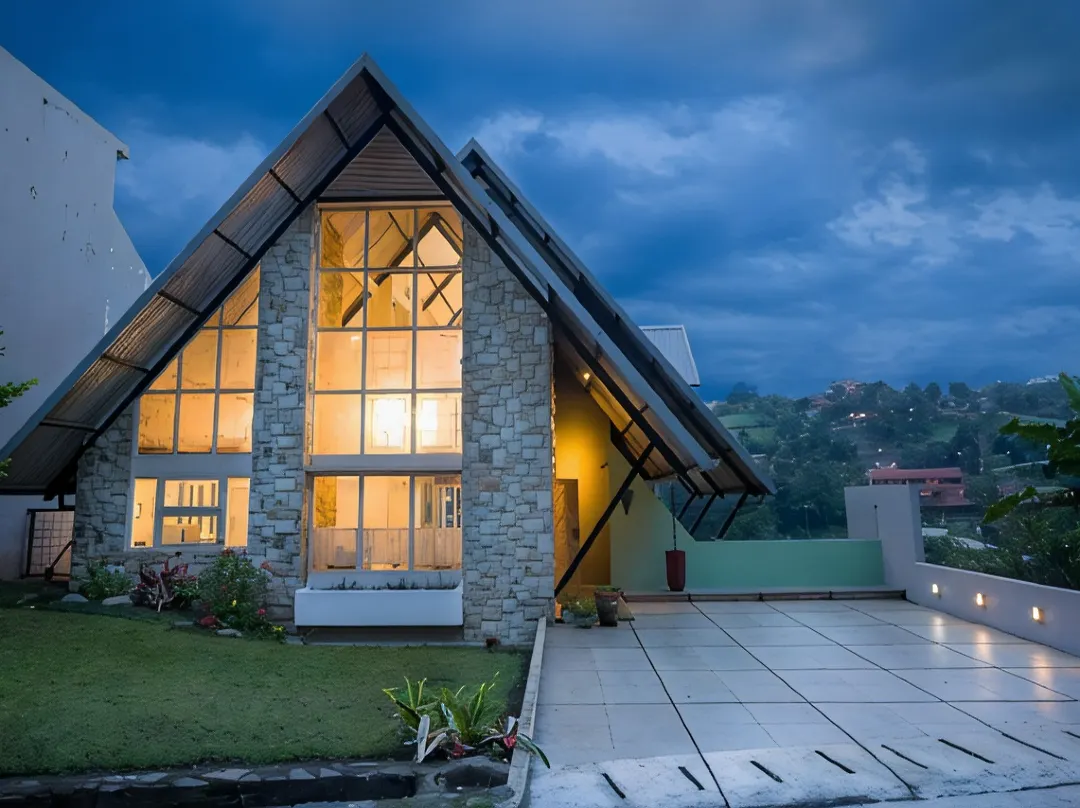 Syllo 2 | 4br Bright Dago Pakar Resort Villa W/ View & Bbq - Bandung