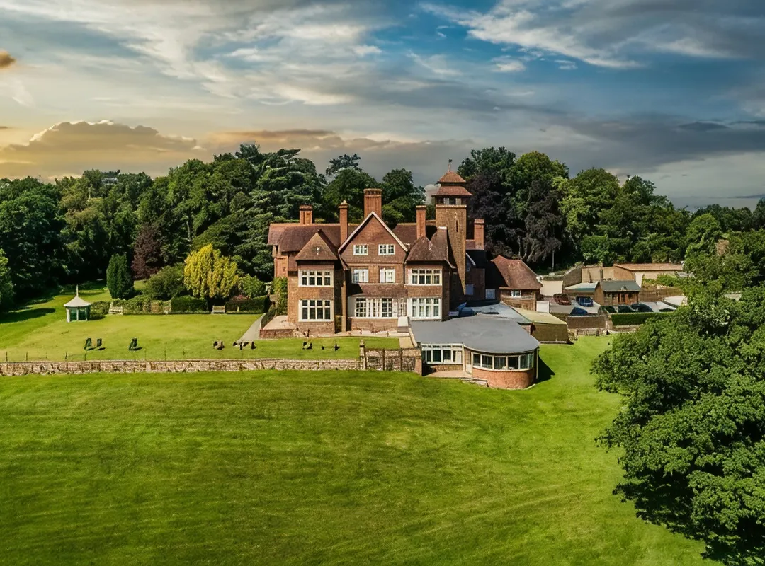 The Mole Resort - Hotel Rooms - England