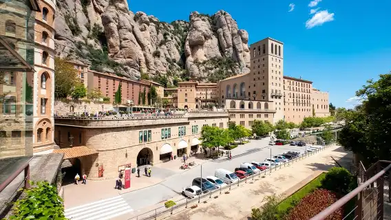 Desde Barcelona: Monasterio de Montserrat, Senderismo Fácil, Teleférico ...