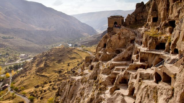 Borjomi, Rabati et Vardzia - Voyage en groupe d'une journée au départ ...