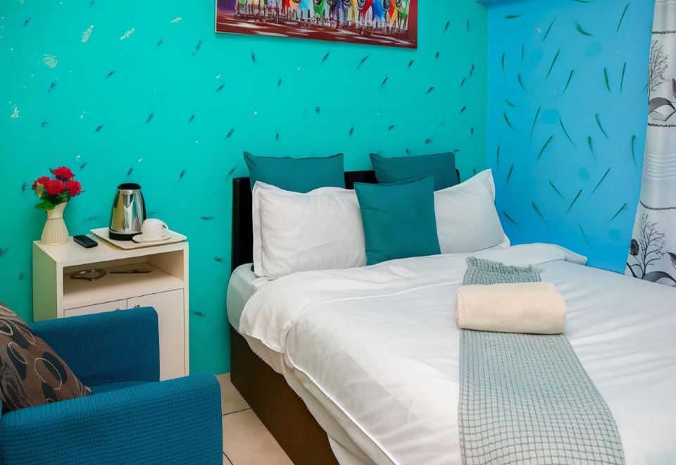 Room in Guest Room - Relaxing Guest House in the Heart of Ndabeni, Cape ...