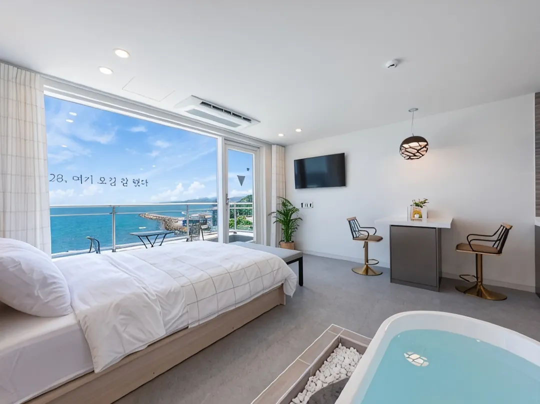 Donghae 828 Ocean View Spa Pension - Donghae-si