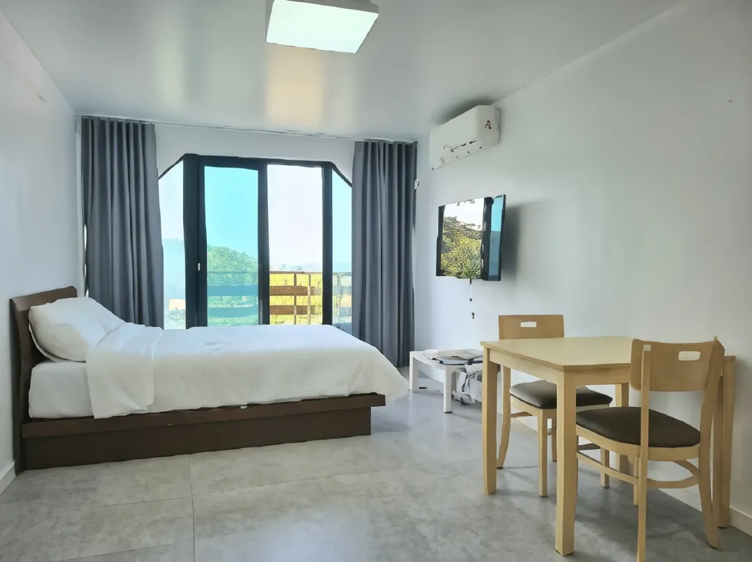 Into The Sokcho Sea - Pyeongchang