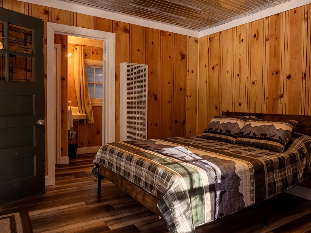 Lakeshore Resort - Lakeshore, CA