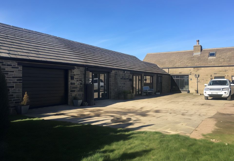 The Coach House & the Stables Holiday Homes Windy Bank Hall Green Moor ...