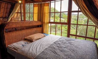 A beautiful apartment surrounded by peace and nature. (San Cristobal ...