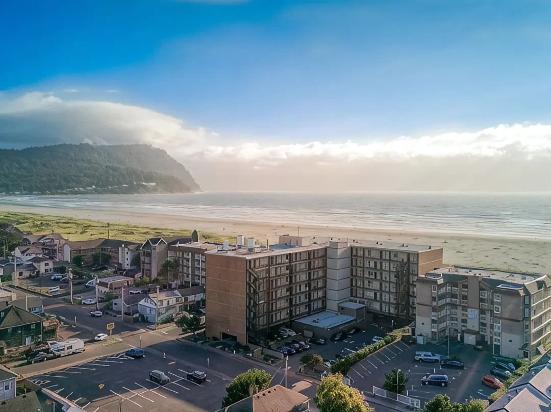 Sand & Sea Apartments - Cannon Beach, OR