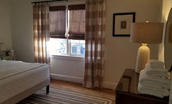 Prickly Pear Cottage, Upper Unit - 3 bedroom charmer on south ...