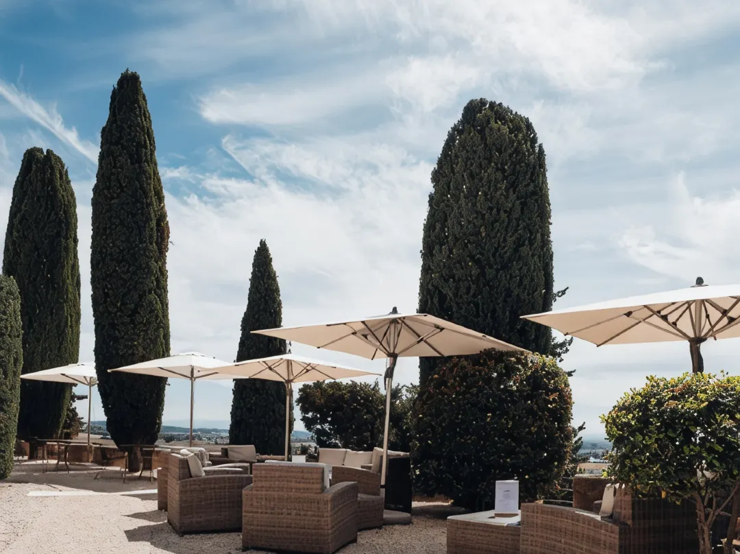 Hostellerie Château Des Fines Roches - Vaucluse