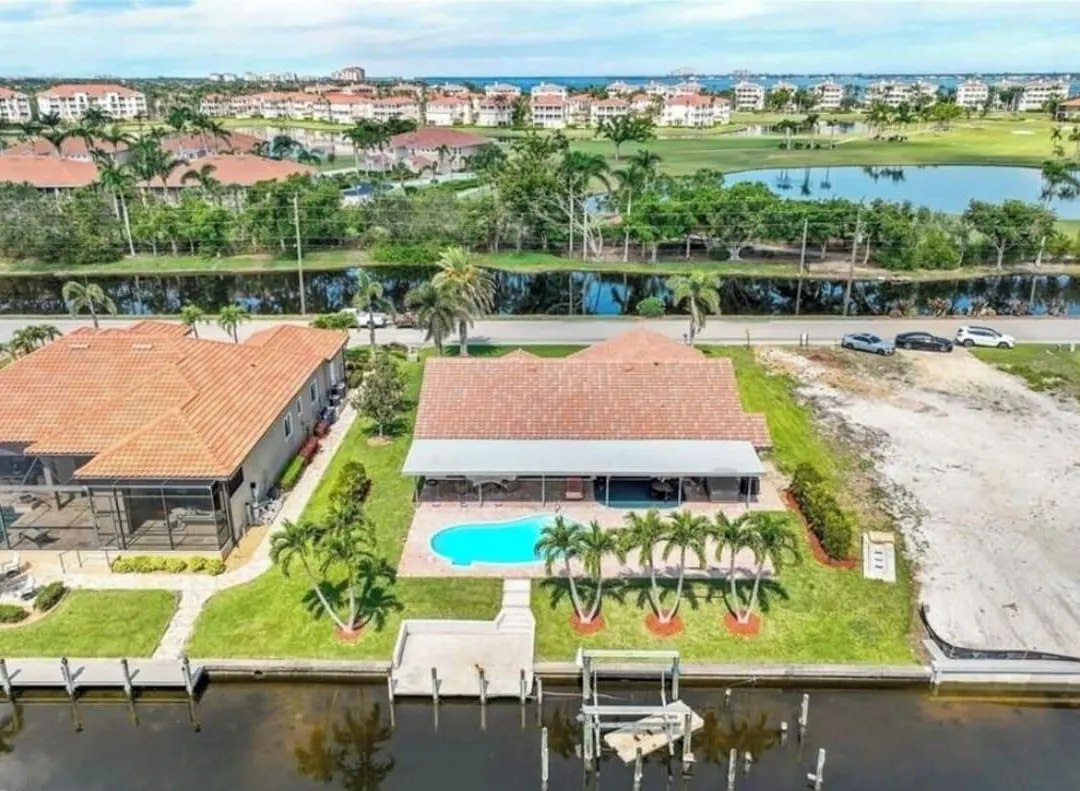 Oceanfront Retreat In Fort Myers - 3 Bedrooms, Private Pool - Cape Coral, FL