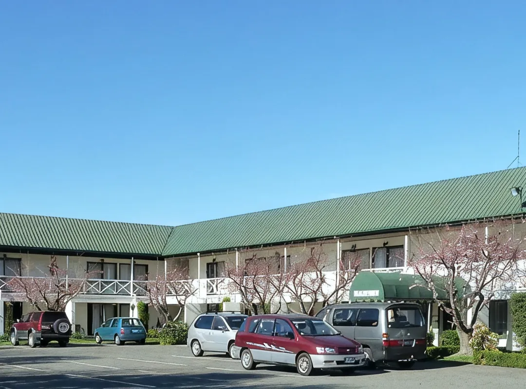 Raceway Motel - West Coast