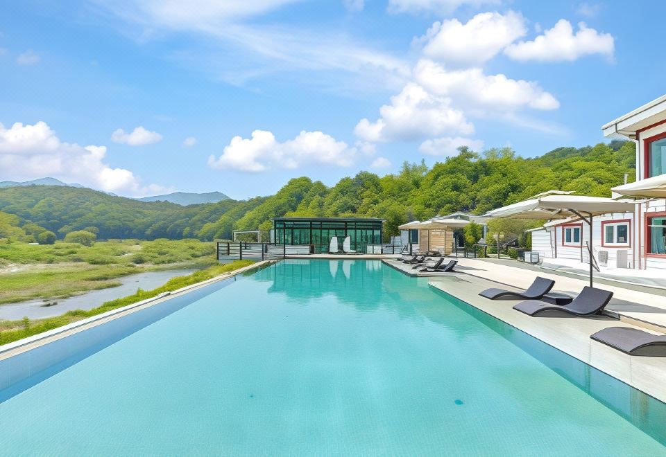 Hongcheon Rivervalley Poolvilla Spa Pens, Hongcheon-gun - Photos ...